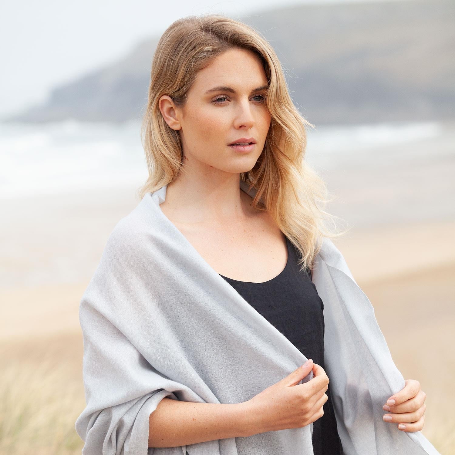Large Merino shawl | Silver Grey | The Wool Company